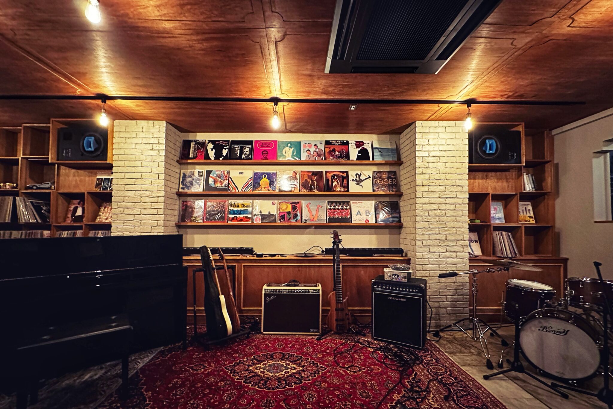 Asile アジール Kanazawa live house & Music Bar 金沢ライブハウス&バー - Asile アジールは、石川 ...